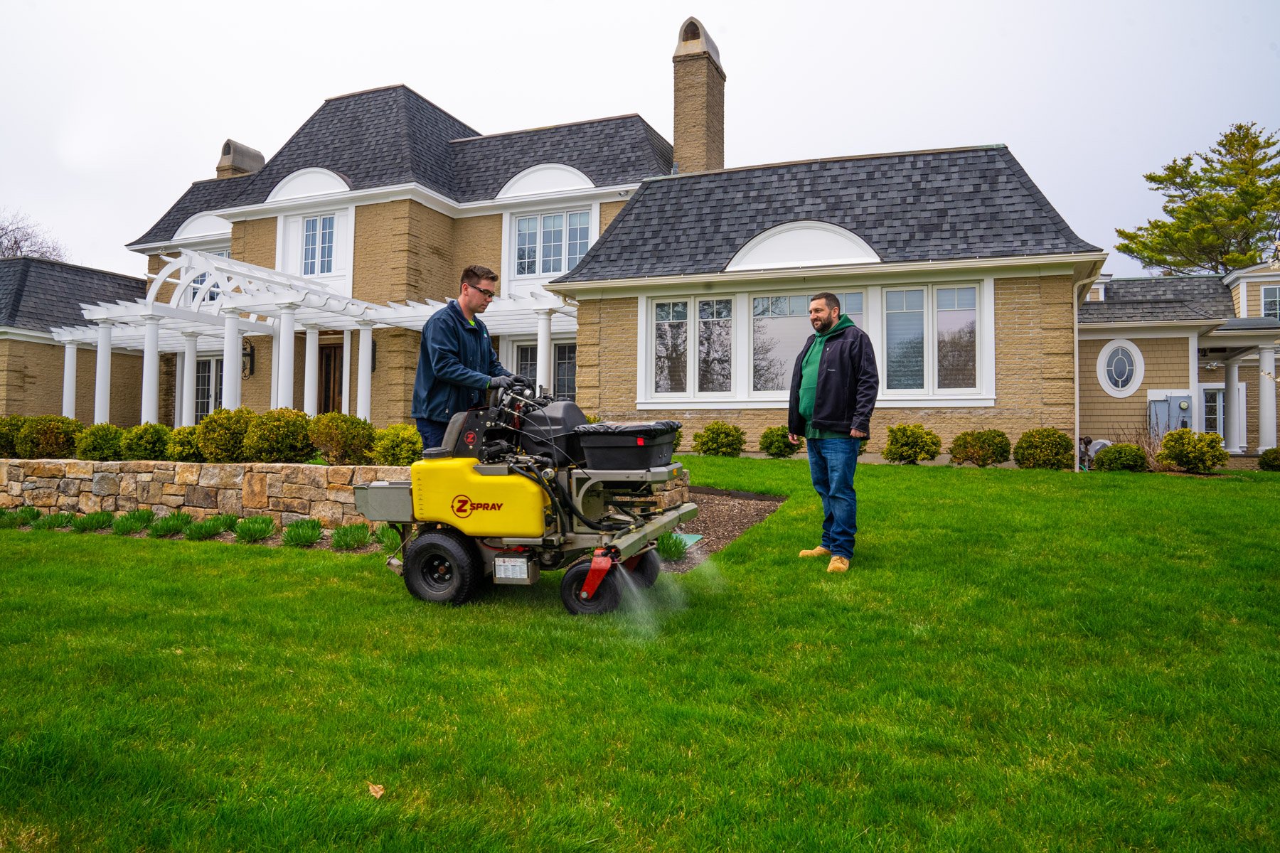Fall Lawn Fertilization in New England: Advice From The Experts
